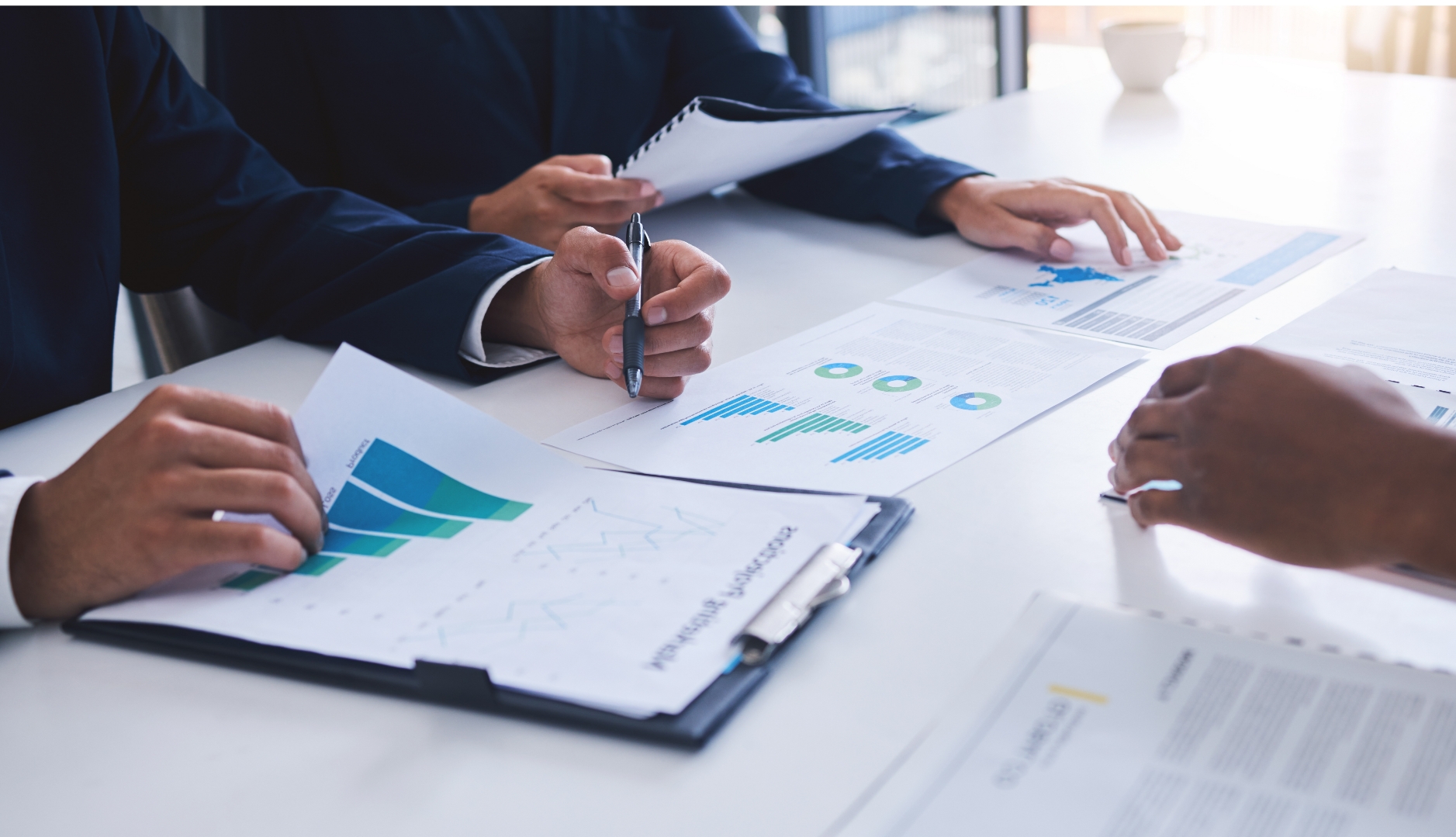 Balance General Condensado Mensual - Financiera Industrial